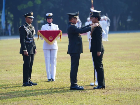 Panglima TNI Melantik 350 Perwira Prajurit Karier TNI TA 2024 Berita ...